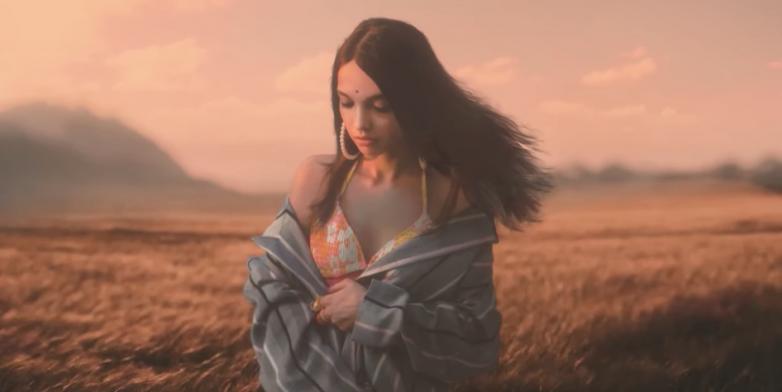 Barbie Rajput Reintroduces Herself As Dridha On 'Sombre Valley' - Wild City